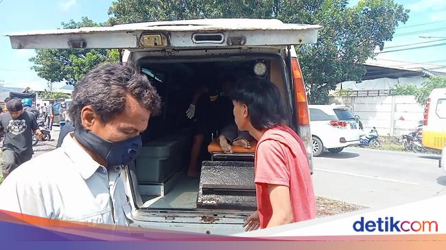 Balapan Pikap di Pantura Probolinggo Tewaskan 2 Orang