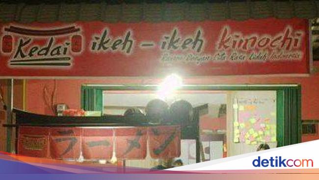 10 Spanduk Kocak Tempat Makan ala Jepang yang Bikin Ngakak