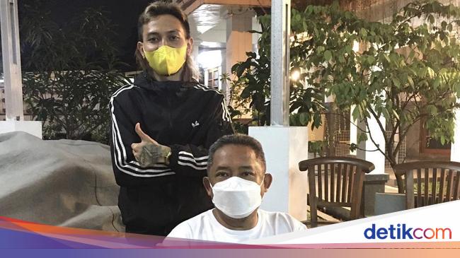 Agung Prasetya, Pemuda Jatim Pencukur Rambut Walkot Bandung