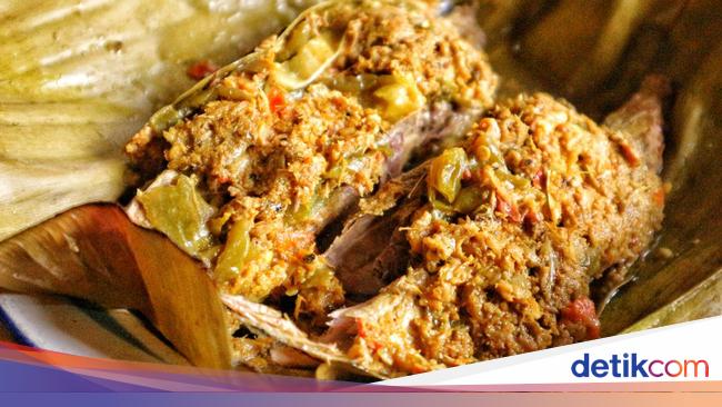 3 Resep Pepes Ikan Bumbu Cabe yang Pedas Gurihnya Meresap