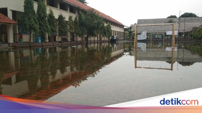 Ironi SMA di Tangsel Kebanjiran Berhari-hari