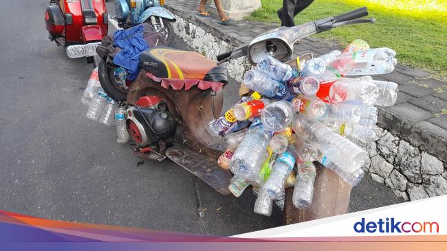 Terungkap! Alasan Anak Vespa Bawa Tumpukan Botol Plastik Kosong