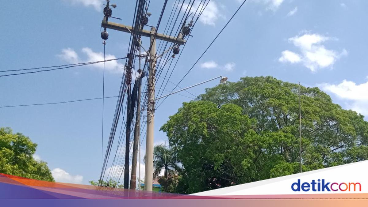 Tata Cara Pemindahan Tiang Listrik PLN di Depan Rumah Beserta Biayanya