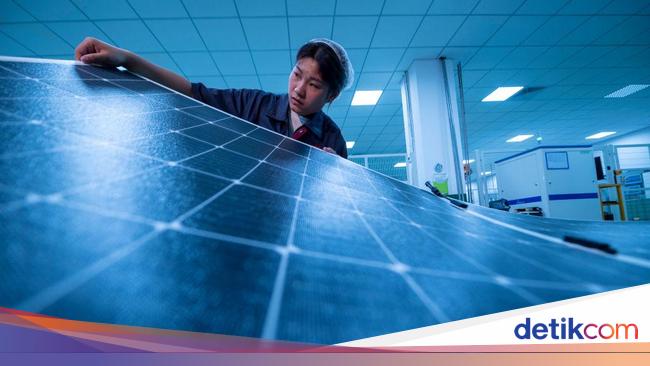 Intip Pembuatan Panel Surya Made in China