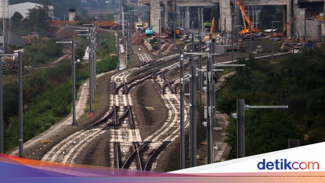 Biaya Proyek Kereta Cepat Berpotensi Tambah Bengkak Rp 2,3 T!