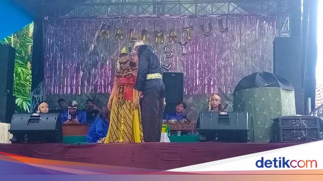 Syarat dan Ritual Tarian Sintren Khas Cirebon