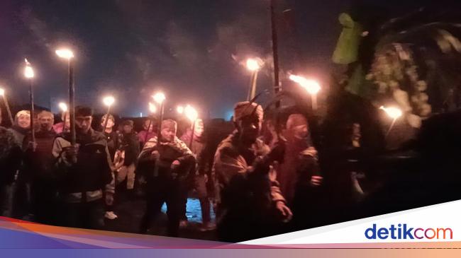 Suku Tengger Gelar Upacara Adat Yadnya Kasada, Terbuka untuk Umum