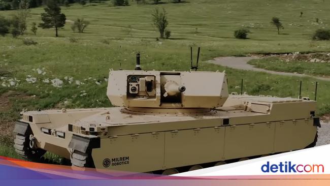 Pemandangan Mengerikan Tank Robot Menghancurkan Sasaran