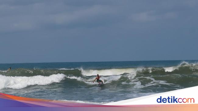 Snapshots: Kompetisi Surfing Nasional di Pantai Parangtritis