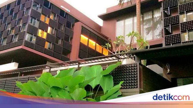 Asal-usul Ide Rumah Botol Rancangan Ridwan Kamil