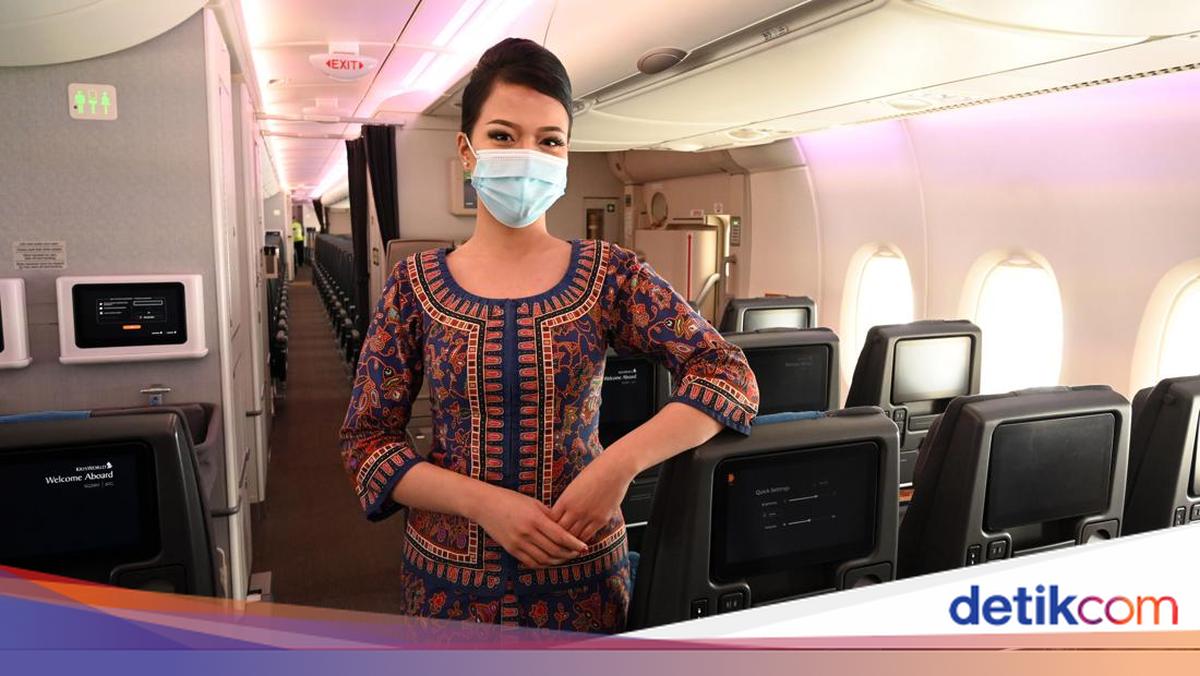 Gemas, Saat 'Pramugari Mini' Bikin Senyum-senyum Pramugari Sepesawat