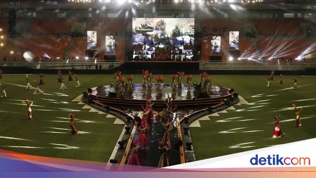 Melihat Kemeriahan Malam Puncak HUT Jakarta