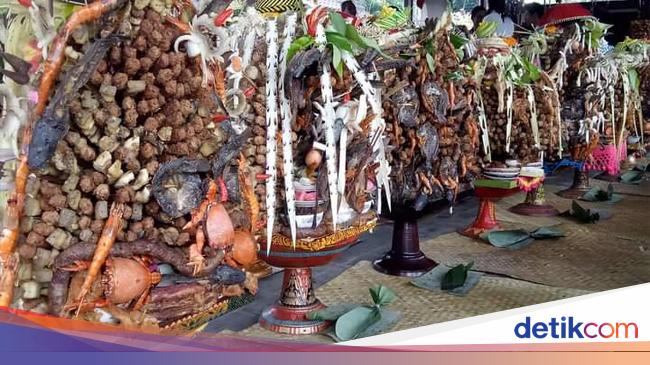 Warga Tihingan Lestarikan Tradisi Banten Prani Sebagai Ungkapan Syukur