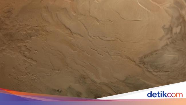 NASA Temukan Batu Berwarna Pertama di Mars, Begini Bentuknya