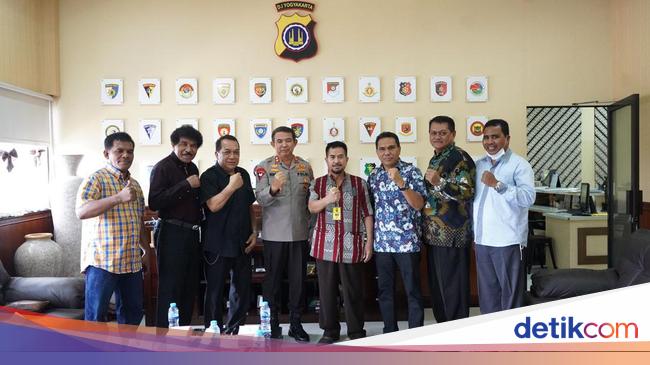 Bahas Rusuh Babarsari, Kapolda DIY Temui Tokoh NTT-Maluku-Papua di Jogja Bahas Rusuh Babarsari, Kapolda DIY Temui Tokoh NTT-Maluku-Papua di Jogja