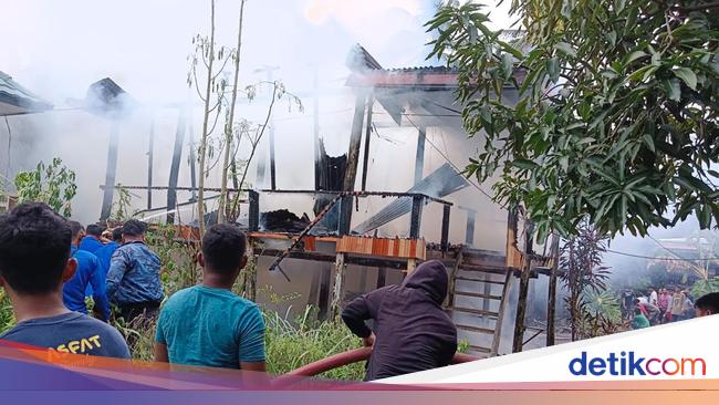 Rumah Panggung di Bone Ludes Terbakar usai Ditinggal Pemilik