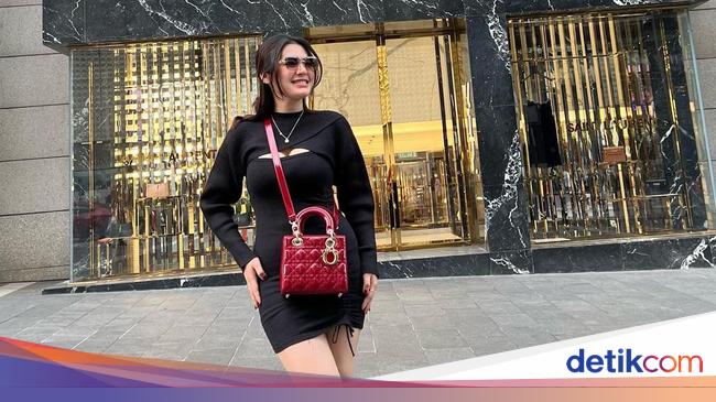 Iqlima Kim Sebut Razman Paksa Menikahinya hingga Mau Bayar Rp 50 Juta Iqlima Kim Sebut Razman Paksa Menikahinya hingga Mau Bayar Rp 50 Juta