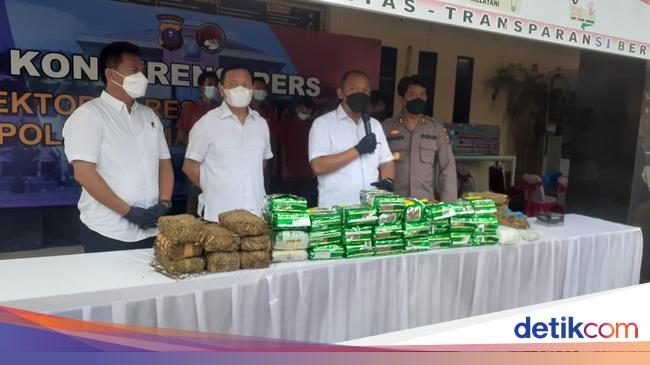 Polisi Tangkap 14 Kurir Narkoba Jaringan Internasional 30 Kg Sabu Disita