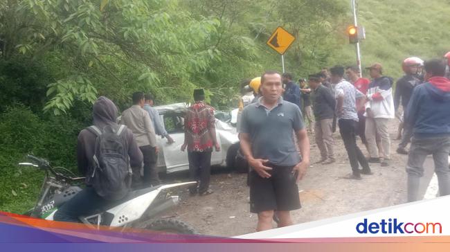 Mobil yang Terjun ke Jurang di Lombok Hendak Antar Santri ke Ponpes
