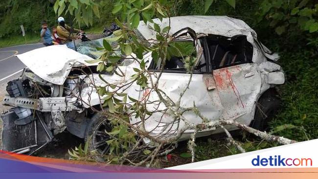 Terungkap! Mobil Terjun ke Jurang di Lombok Timur Overkapasitas