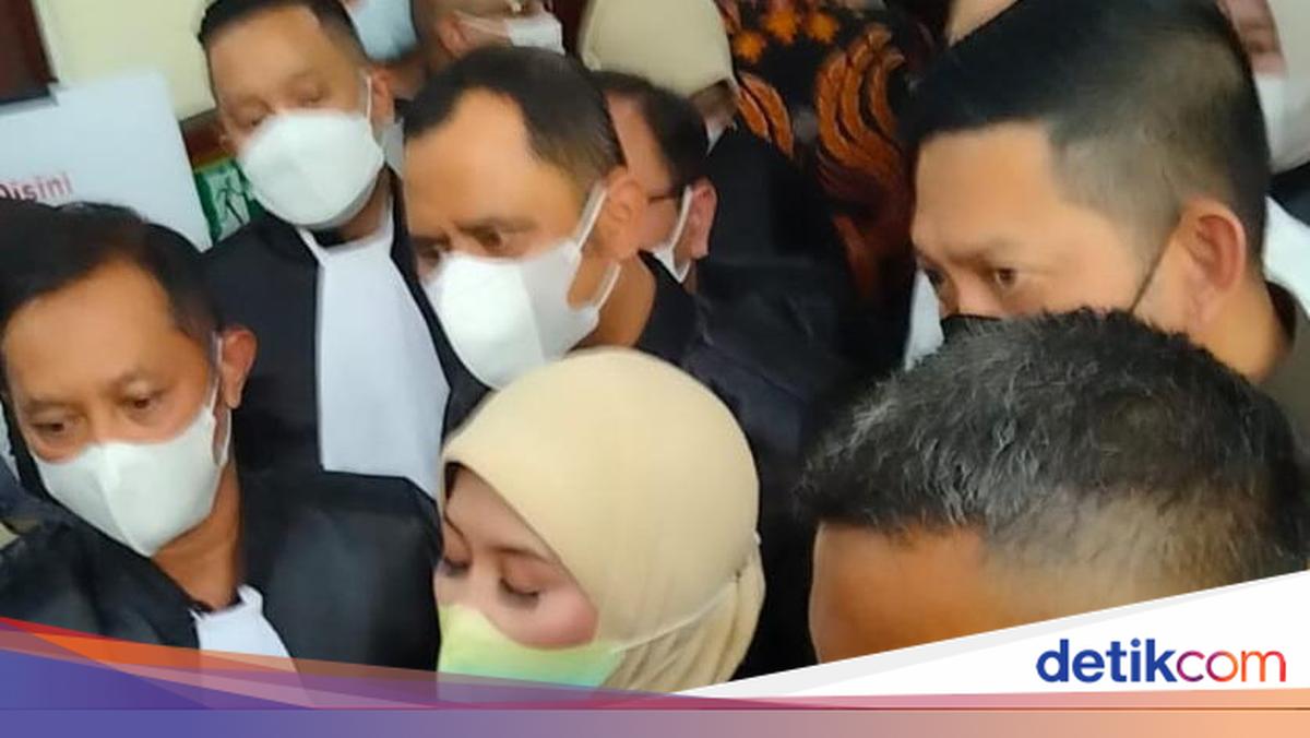 Mas Bechi Didakwa Pasal Berlapis di Sidang Perdana Kasus Pencabulan ...