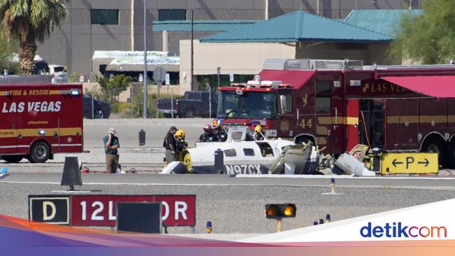 Pesawat Tabrakan Tewaskan 4 Orang di Bandara AS