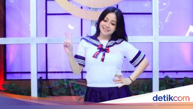 Foto: 7 Gaya Chef Marinka Cosplay Jadi Sailormoon, Dipuji Imut Kayak ...