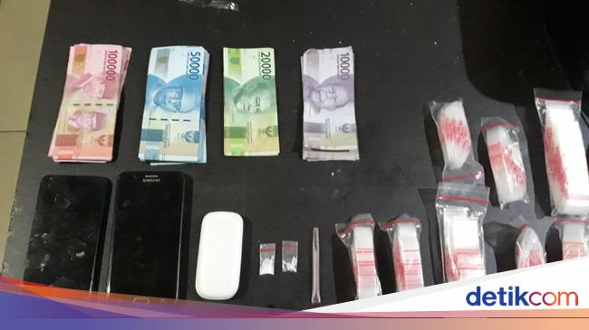 Edarkan Sabu, Pria asal Pekanbaru Ditangkap di Binjai Edarkan Sabu, Pria asal Pekanbaru Ditangkap di Binjai