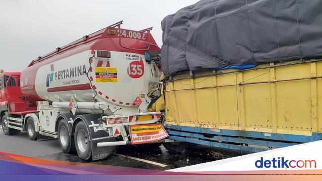 Colt Diesel Tabrak Truk Pertamina di Tol Medan, Sopir Luka-luka