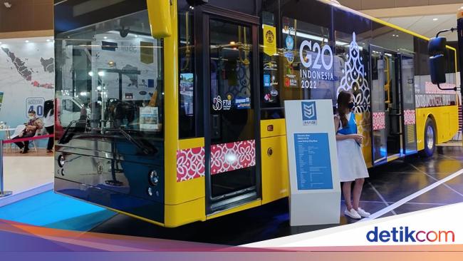 Bus Listrik Kerja Sama UI dengan MAB Bentuknya Unik, Kotak Banget
