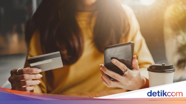 Iklan Pinjol di Medsos Makin Meresahkan, OJK Diminta Turun Tangan
