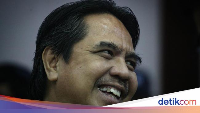 Gielbran Kritik Balik Ade Armando Soal Politik Dinasti dan Yogyakarta Gielbran Kritik Balik Ade Armando Soal Politik Dinasti dan Yogyakarta