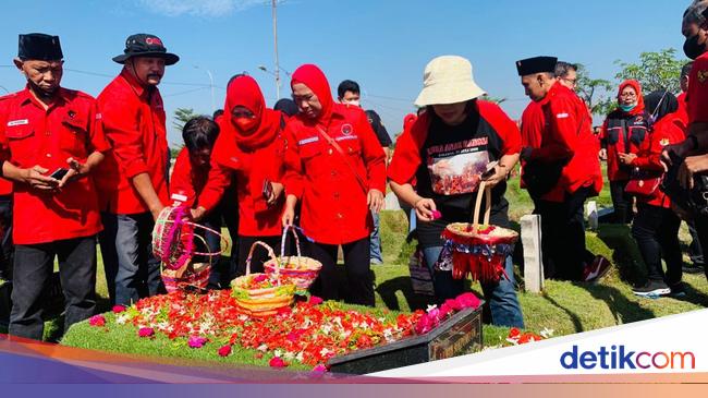 PDIP Surabaya Peringati Kudatuli 27 Juli dengan Ziarah-Doa Bersama