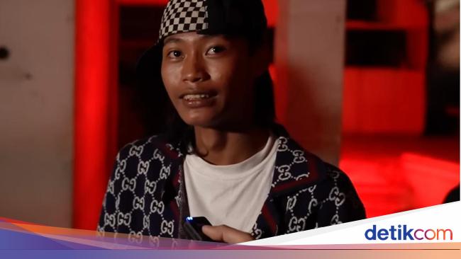 CFW Redup, Bonge Main Burung Dara Seharga Rp 65 Juta