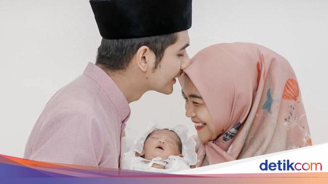 8 Foto Perdana Baby R Anak Ria Ricis, Dulu Disembunyikan Kini Terungkap