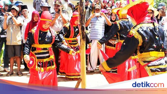 Mengenal Tari Lumensa asal Bombana, Ritual Adat Moronene untuk Usir Wabah