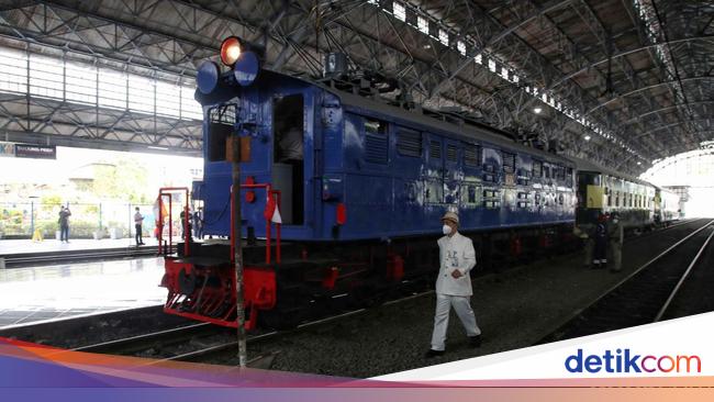 Nostalgia Naik Kereta Bersejarah Zaman Belanda