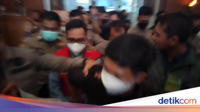 Pengacara Mas Bechi Hadirkan Pengawas Ponpes Shiddiqiyyah Sebagai Saksi