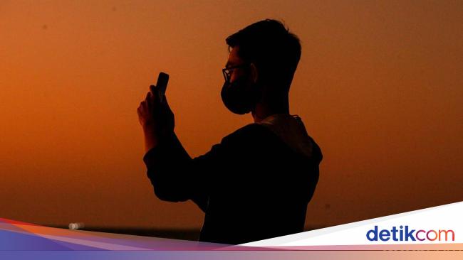 Langit Jadi Jingga Saat Fajar dan Senja, Kok Bisa?