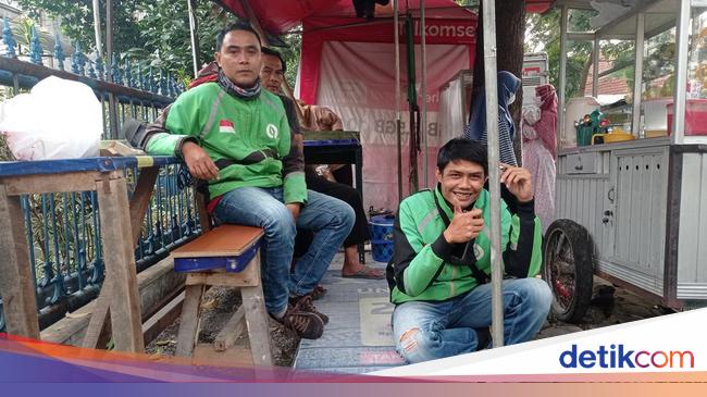 Obrolan di Tongkrongan Driver Ojol Bandung Obrolan di Tongkrongan Driver Ojol Bandung