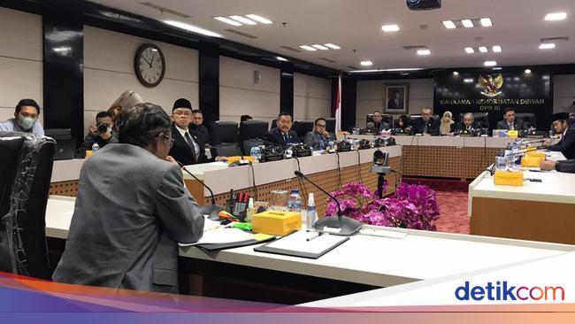 Mahfud: Kompolnas-Anggota DPR Ditelepon Sambo Bukan Tindak Pidana