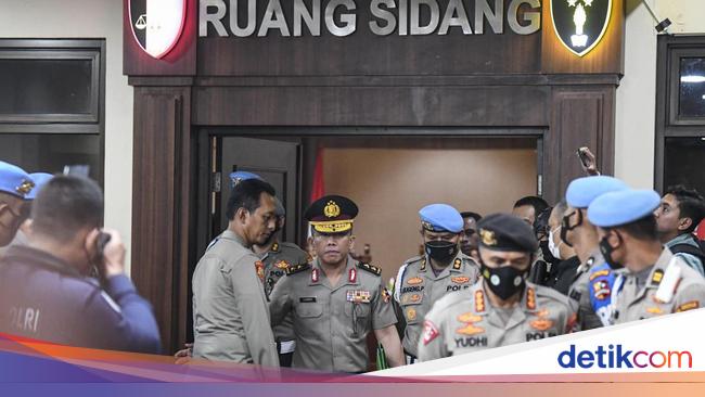 Deretan Polisi Dijatuhi Sanksi terkait Kasus Sambo Bertambah