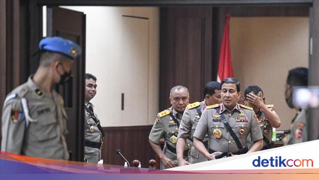 Ini 5 Jenderal Polisi yang Sepakat Bulat Ferdy Sambo Harus Dipecat Ini 5 Jenderal Polisi yang Sepakat Bulat Ferdy Sambo Harus Dipecat