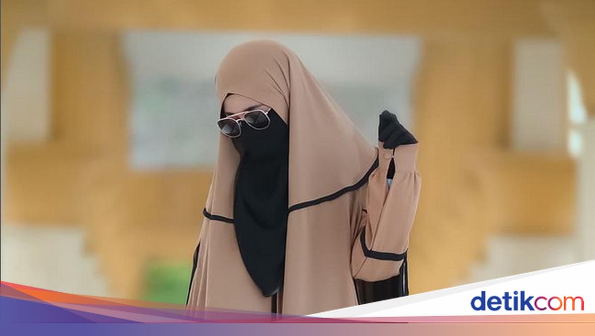 Pengakuan YouTuber Bercadar yang Viral Bikin Konten Minta Wanita Tutup ...