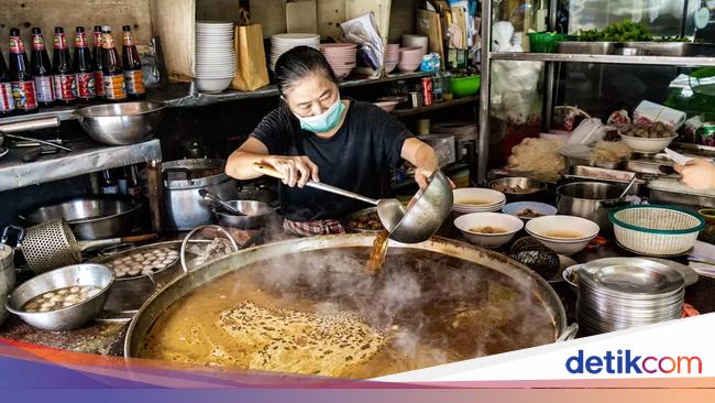Resto Pakai Kaldu Sup 50 Tahun hingga Nasi Megono Legendaris di Pekalongan