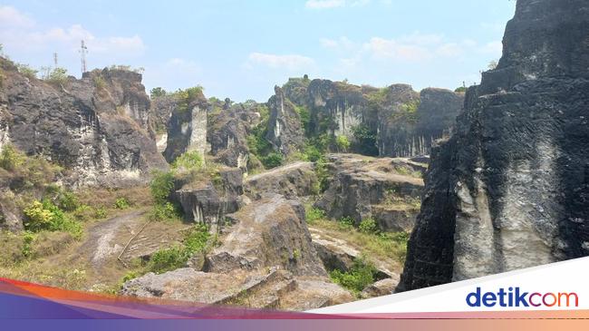 Keindahan Gunung Pegat di Balik Mitos yang Jadi Momok Sepasang Kekasih Keindahan Gunung Pegat di Balik Mitos yang Jadi Momok Sepasang Kekasih
