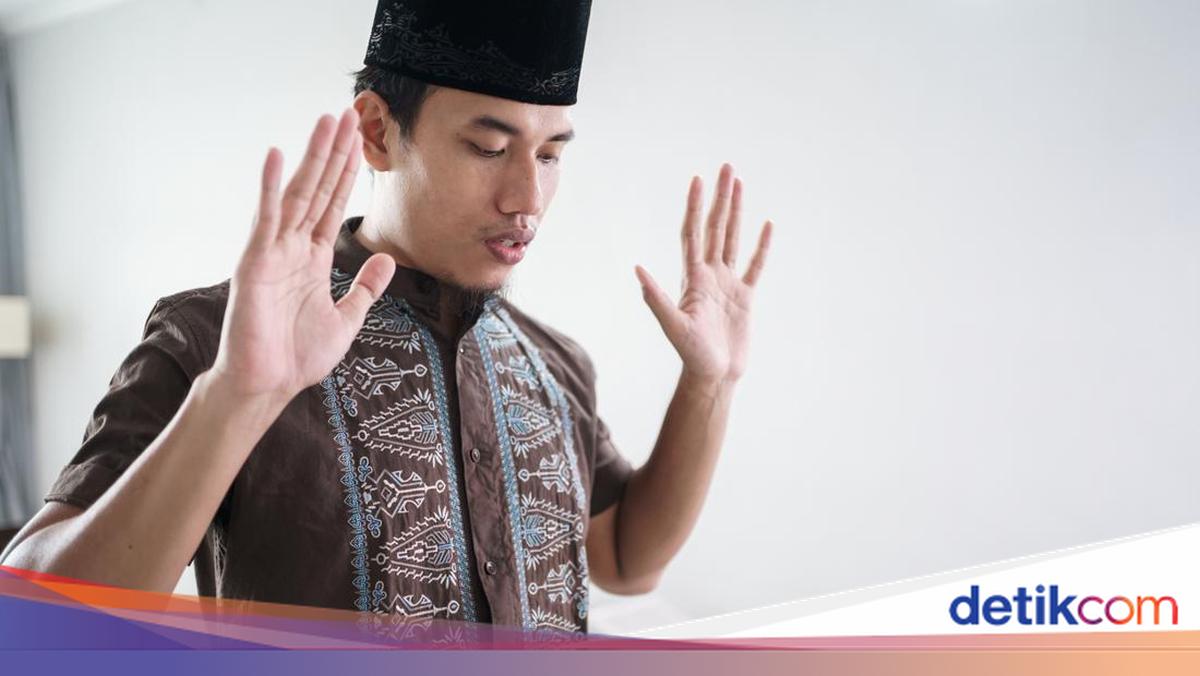 Makna dan Keutamaan Sholat Berjamaah, Lebih Banyak Orang Lebih Baik