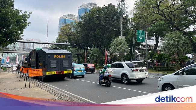 Sempat Ditutup karena Ada Demo, Lalin ke Istana Kembali Dibuka