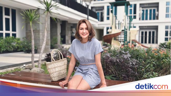 Cerita Seru Donna Agnesia War Tiket Konser BLACKPINK