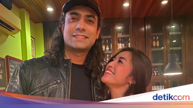 Gege Fransiska Akhirnya Bertemu Jubin Nautiyal Bisa Foto Dan Bermanja